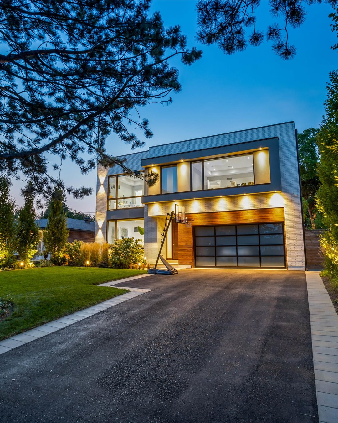 Thonrhill Project – HomeCraft – Toronto Custom Home Builder